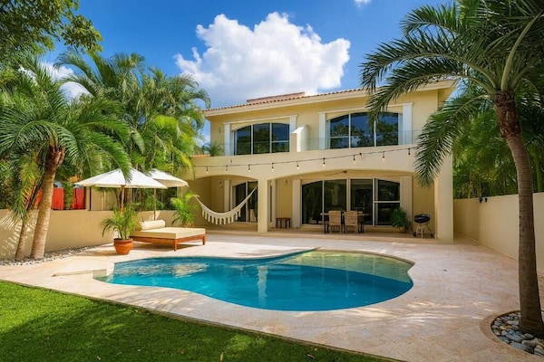 Pool Jacuzzi Private Villa 7br - Puerto Aventuras