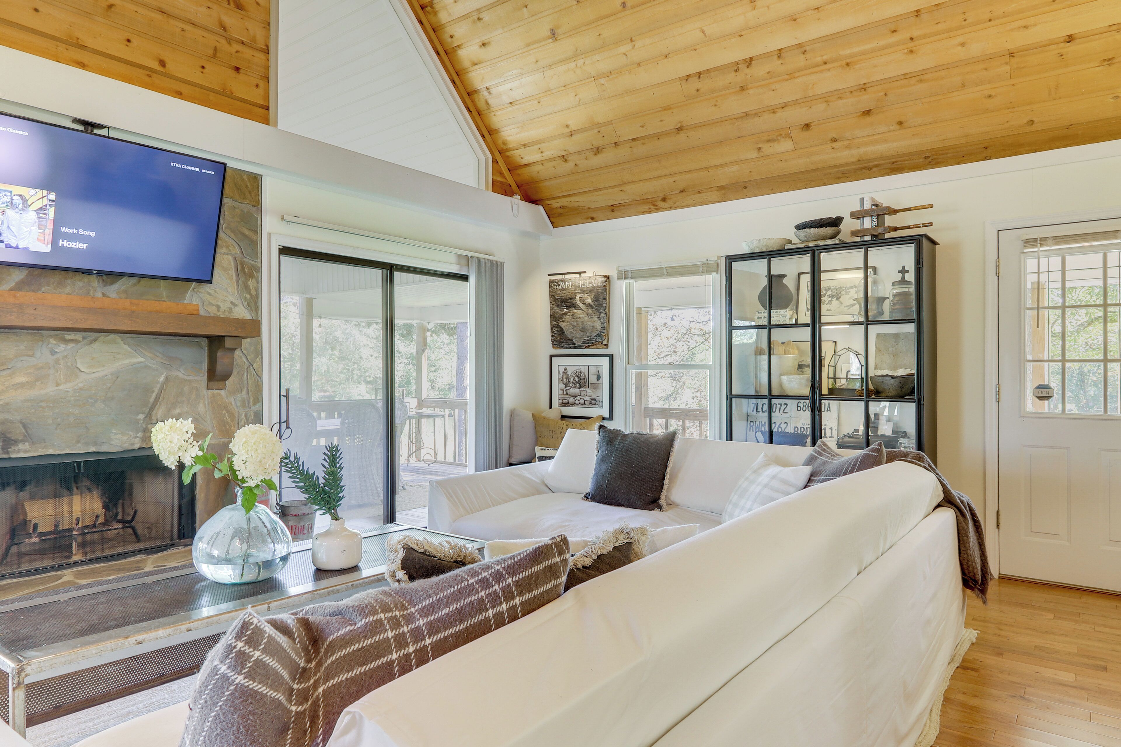 Private Dock On Lake Sinclair: All-season Retreat - Lake Oconee, GA