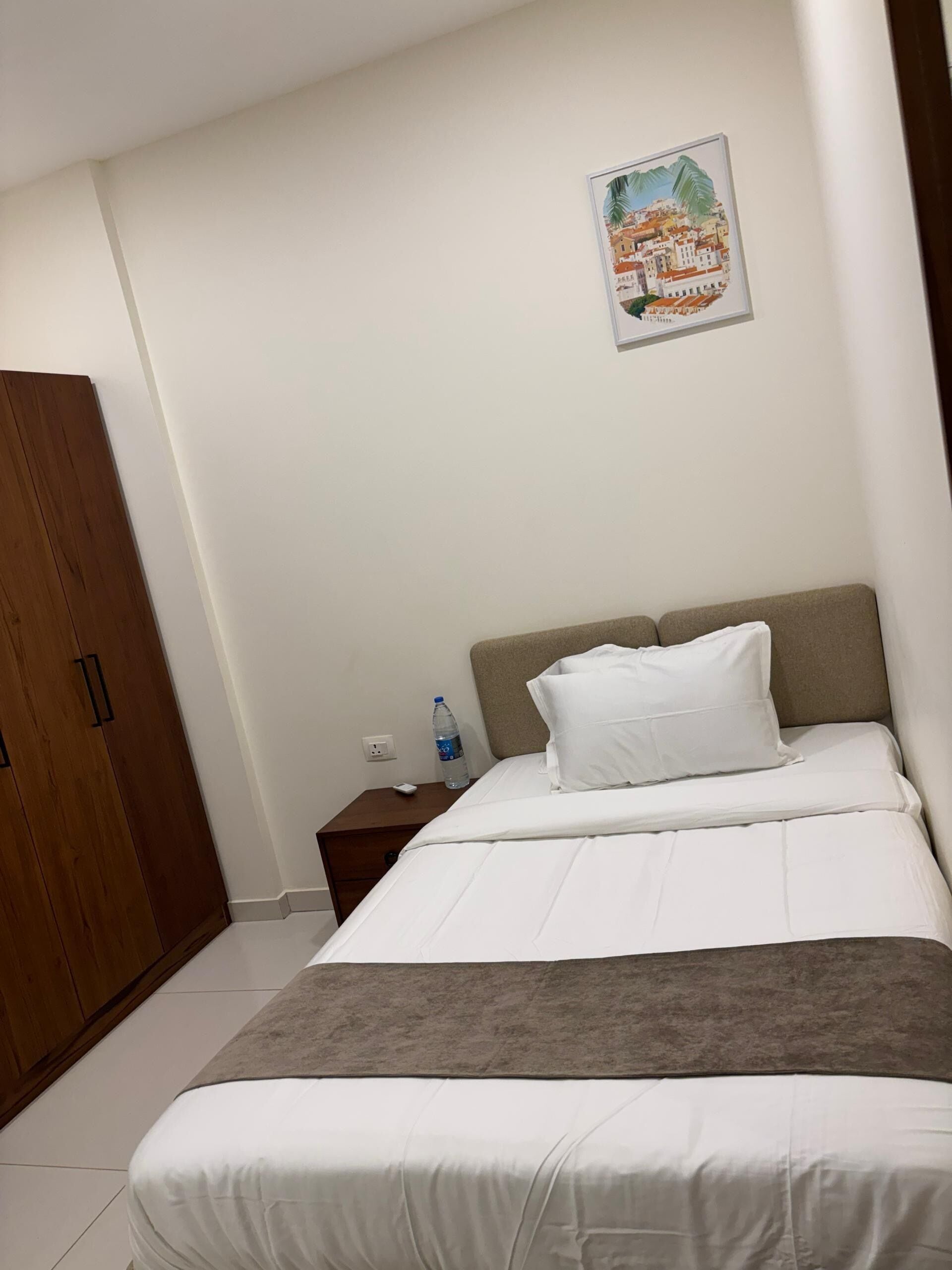 Quarto Individual Empresarial | Cofre no quarto, cortinas/cortinados opacos, quartos insonorizados 