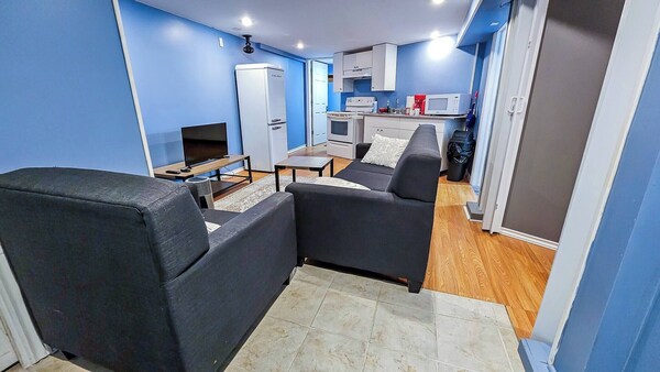 Room-cosy Basement Apartment - New Brunswick