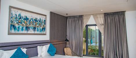 Quarto Júnior, varanda, Vista para a cidade | Secretária, secretária adequada para computadores portáteis