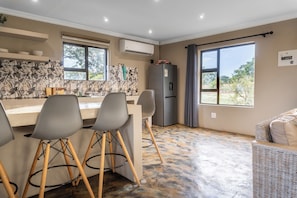 Casa de Luxo, vista para a piscina | Interior