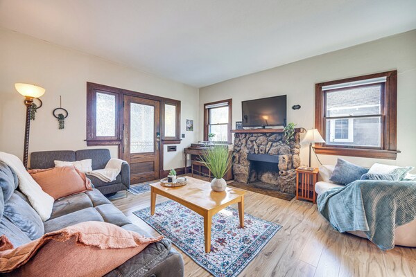 Walk To Colorado College & Dwtn! Home W/ Patio - Colorado Springs, CO