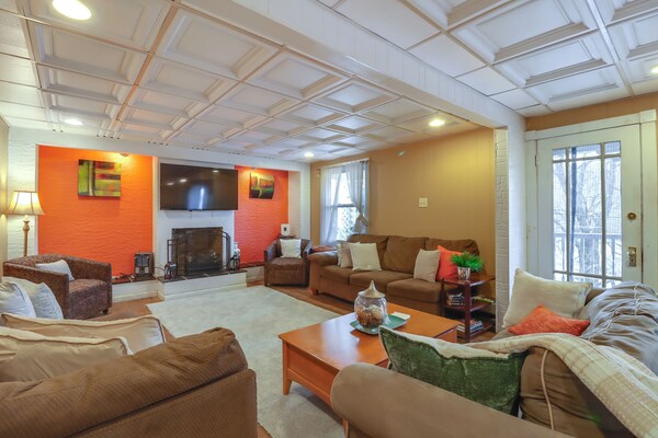 Mtn-view Balcony! Convenient Apt Near Jim Thorpe - Lausanne Township