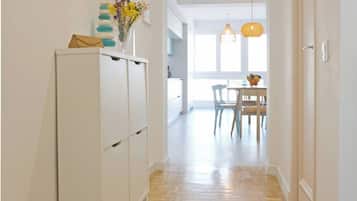 Apartamento, 3 quartos, vista para a cidade | Parte interna
