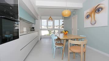 Apartamento, 3 quartos, vista para a cidade | Sala de jantar