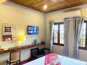 Secretária, secretária adequada para computadores portáteis