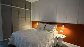 Apartamento Comfort | Cortinas/cortinados opacos, ferro/tábua de engomar, Wi-fi grátis