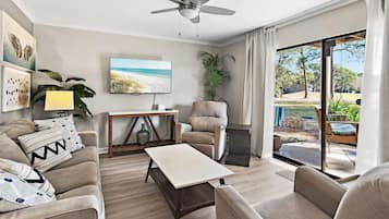 Condo, várias camas (Seascape Golf Villas 91B) | Área de estar