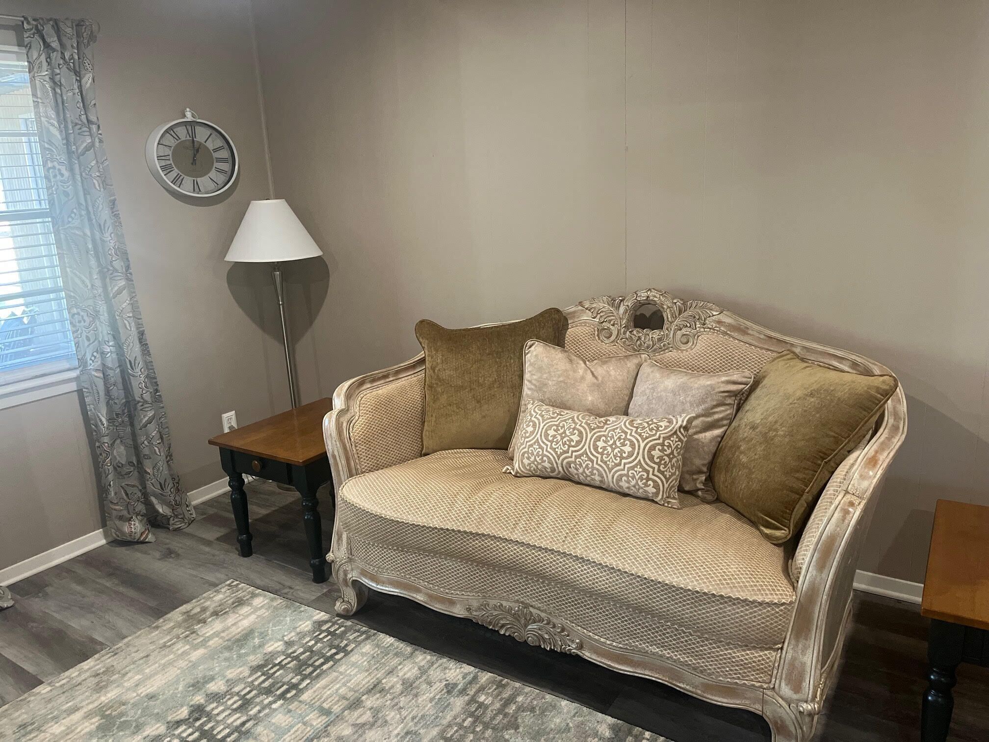 New - Crestwood Peak. Spacious - 2200sf-  3-bedroom House In Central Kilgore. - Longview, TX