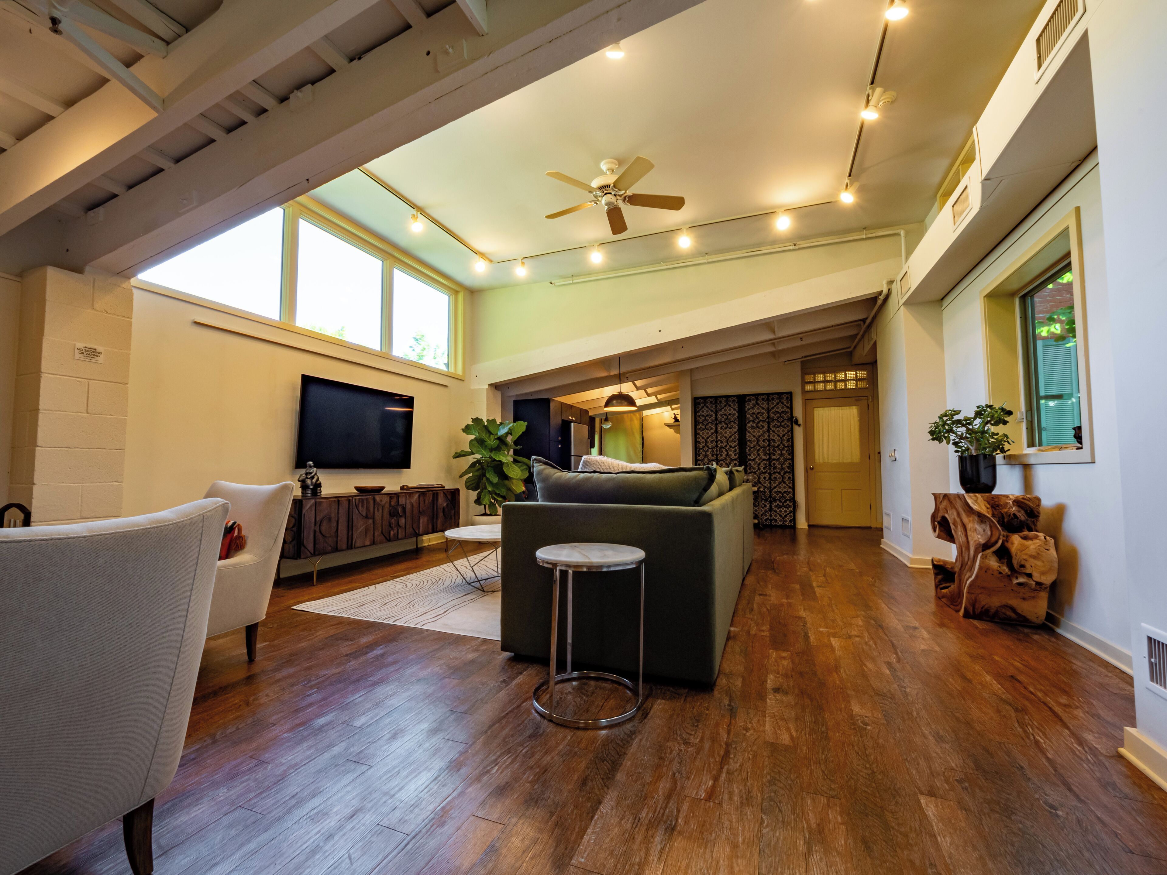 Downtown Easton Loft Cozy & Secluded - Walkable To Shops, Restaurants, & River - Easton, PA