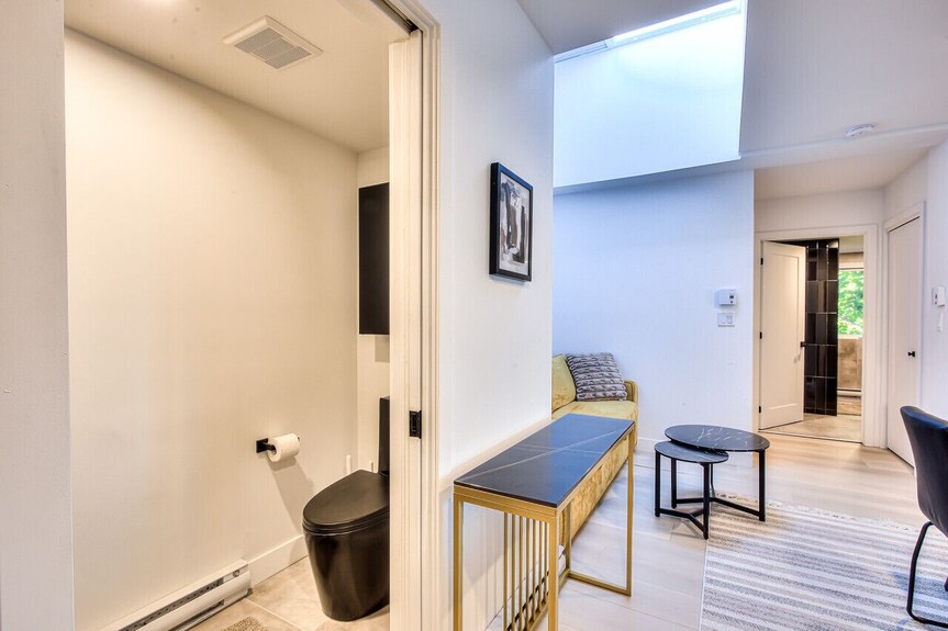 Bright 3-br Condo In Vibrant Neighborhood - Montreal