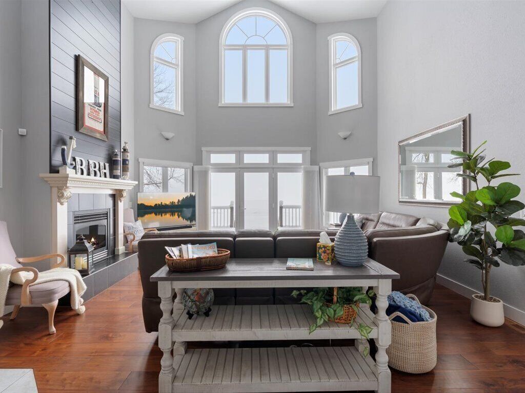 New! Open For Ice Fishing Extravaganza Weekend! Spacious Lake Cabin With 9 Beds - Brainerd, MN