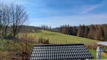 Casa Básica | Vista para o jardim