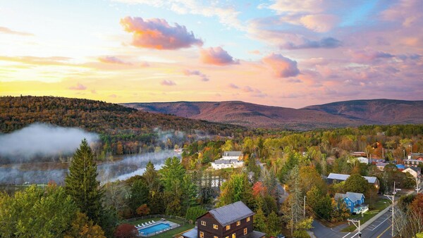 Mins To Hunter Mountain Sleeps 36 Pool, Spa, Games & Bar Cozy Peaks Lodge By Avantstay - Woodstock, NY
