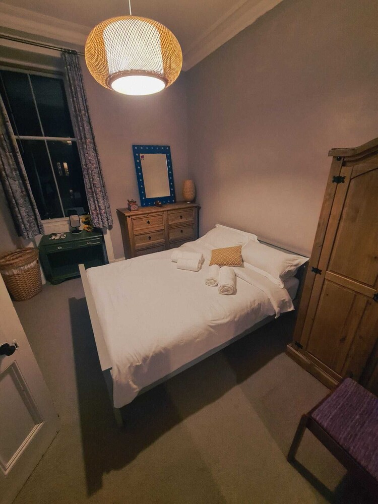 Enchanted Edinburgh Residence - 12 minutes to Arthur Seat and The Royal ...