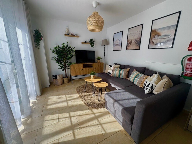 Bubo Sol Puertas Del Sol - Fuerteventura Airport (FUE)