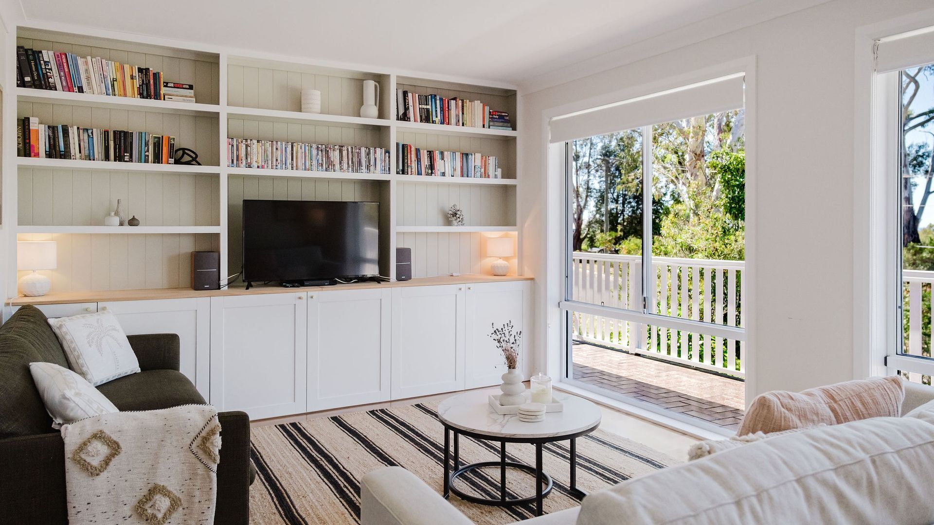 Light House In Mollymook Beach - Lake Conjola