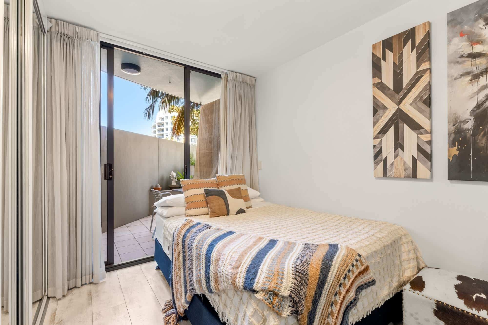 Beachside Studio With Pool And Gym Access - Carlton