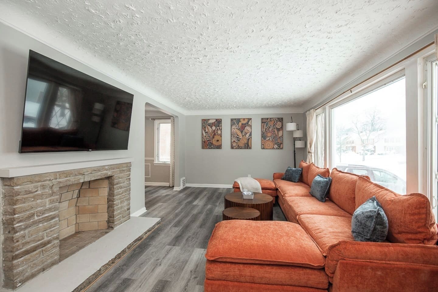 Charming And Relaxed Home Close To Downtown - Bedford, OH