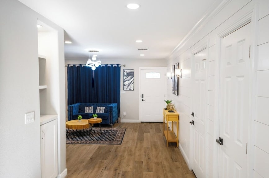 Escondido Front Unit 3-br By Sd Stay - Escondido, CA