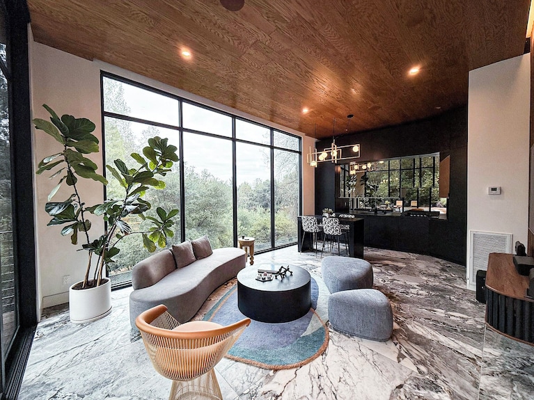 Rose Bowl Vip Guests - Rose Bowl Stadium - Pasadena