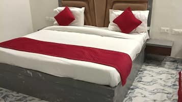 Quarto Duplo ou Twin Básico | Secretária, Wi-fi grátis