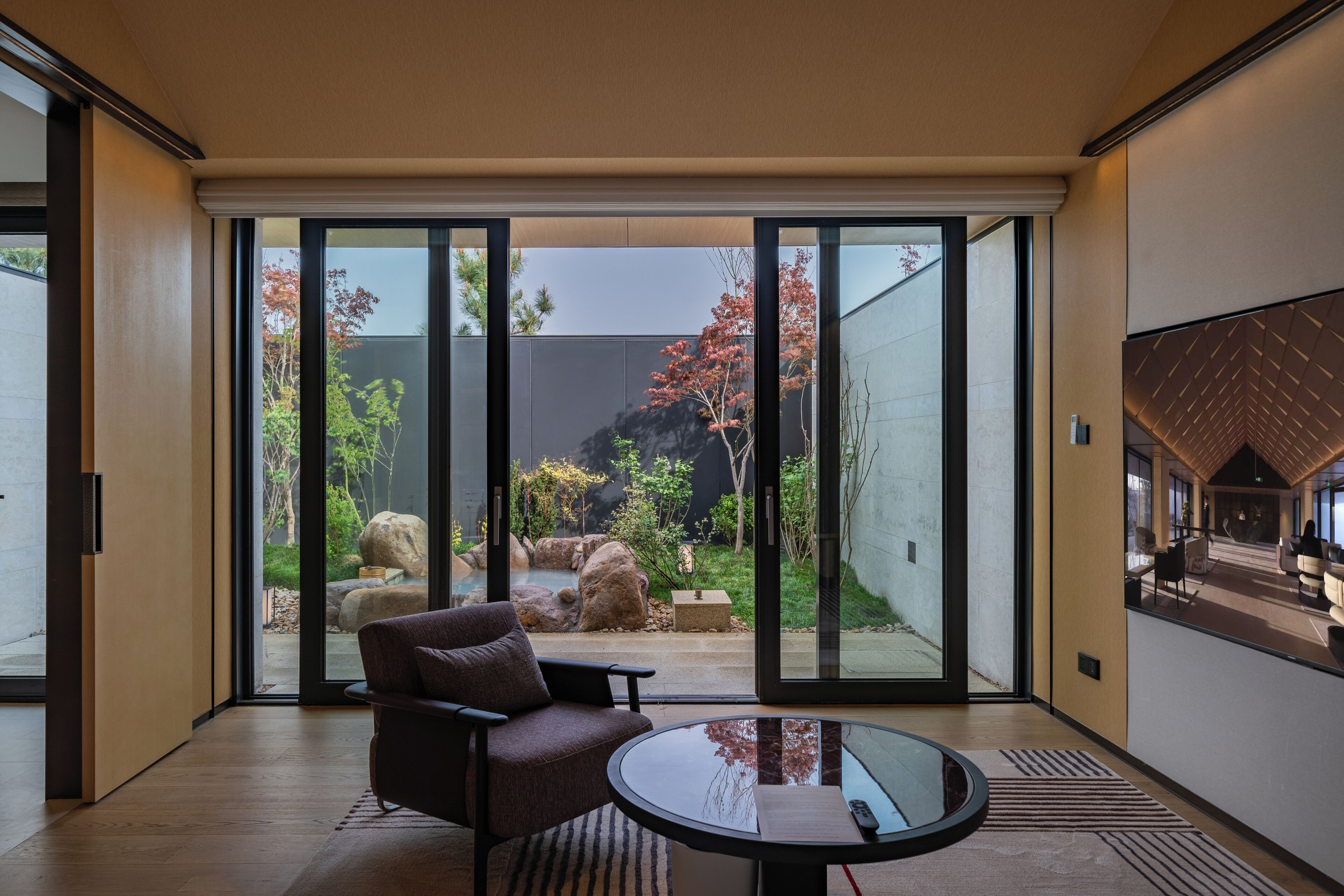 Quarto quádruplo família, 1 quarto, não aceita animais de estimação, vista para o pátio | Wi-Fi de cortesia