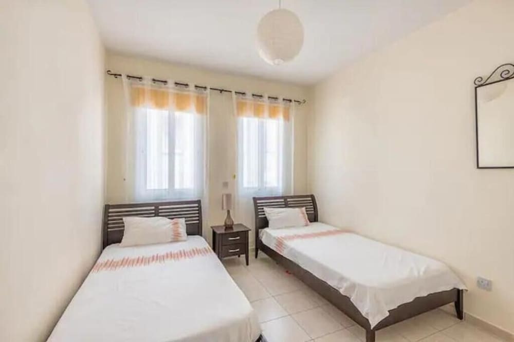 Modern stylish 2 bedroom apartment with communal pool in Neo Chorio ...