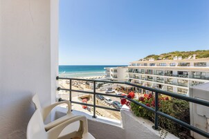 Quarto casal luxo, sacada, vista para a praia | Área da propriedade