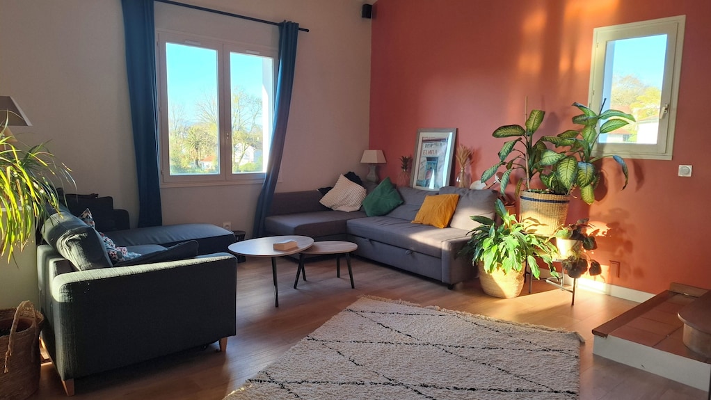 Between Sea And Mountains House With Panoramic View Of The Pyrenees - Bayonne