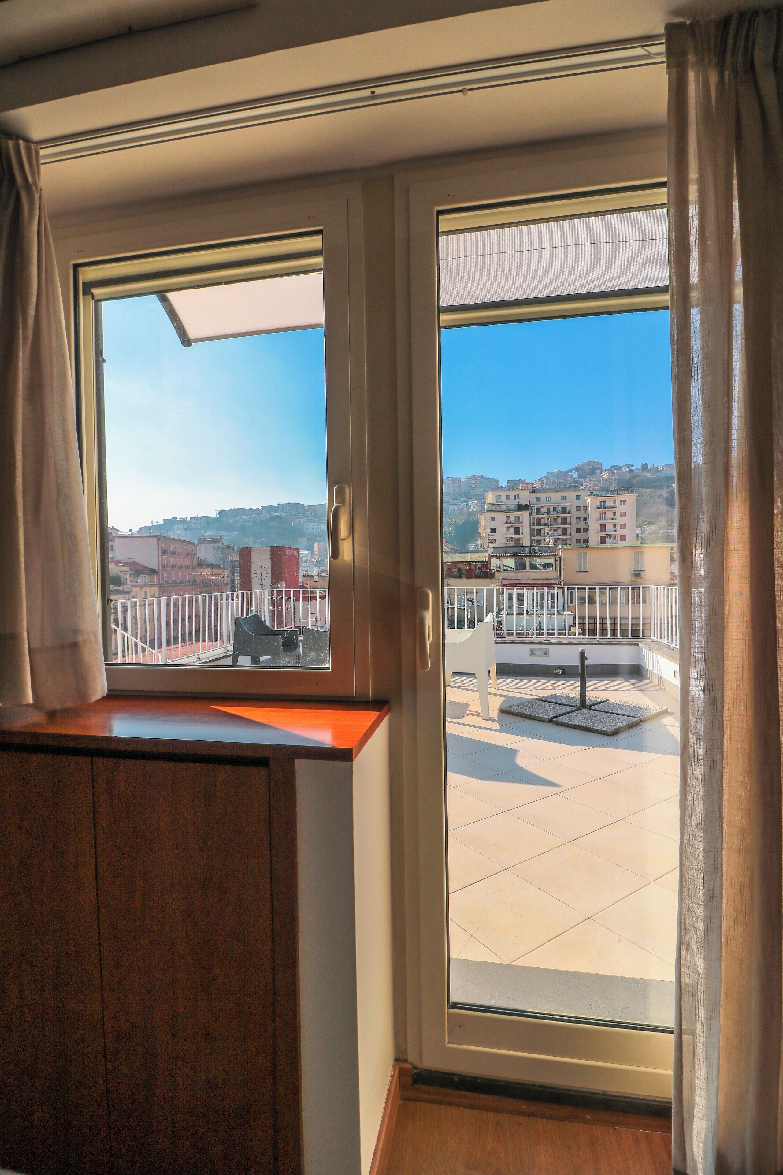 Quarto Duplo Deluxe, vista parcial para o mar | Interior