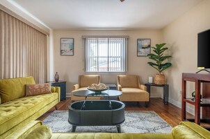 Casa, vista para o jardim | Área de estar