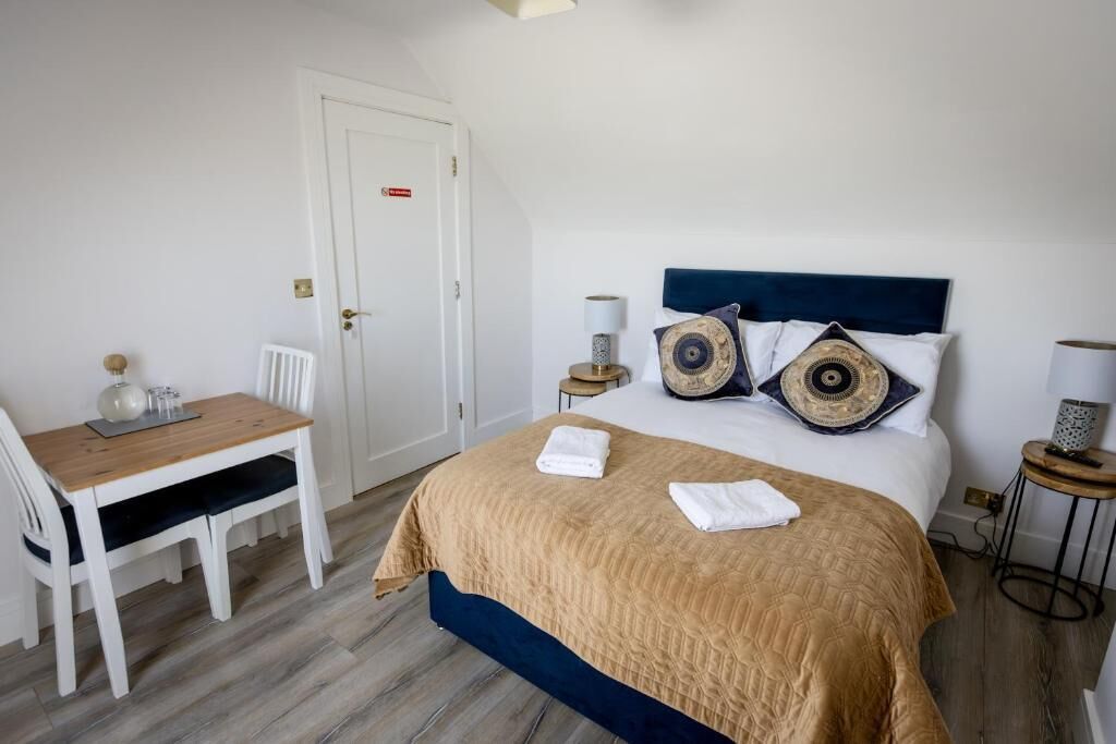 Quarto casal luxo | Cortinas blackout, quartos à prova de som, ferros/tábuas de passar roupa