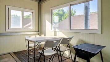 Quarto Básico, 1 quarto (Moksil 204 (Duplex, Spa, Pet, BBQ)) | 1 quarto, Wi-fi grátis