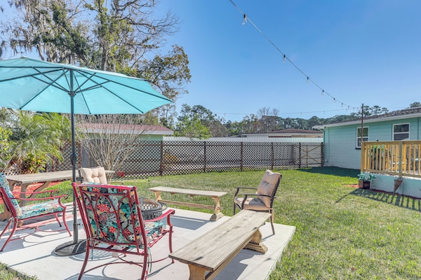 Deck, Grill & Fire Pit: Jacksonville Family Home - Jacksonville, FL