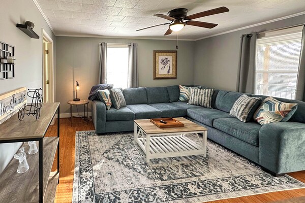 'The Vineyard House' - 2 Mi To Dtwn Mount Airy! - Mount Airy, NC