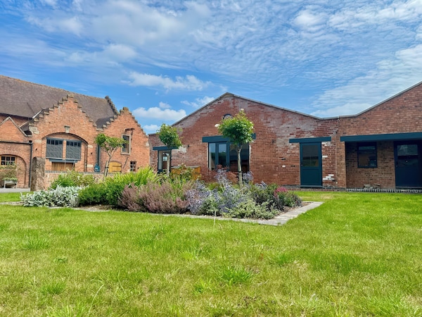 Courtyard View - Leicestershire