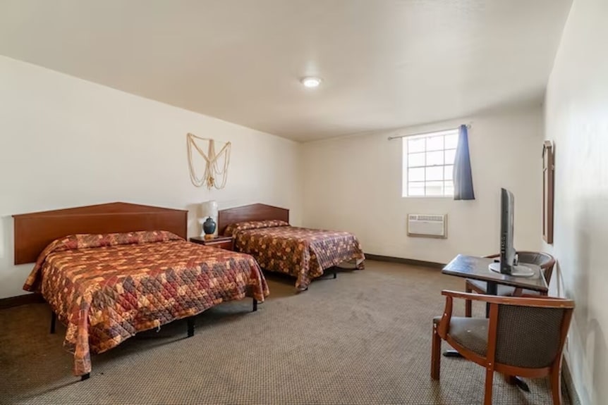 3 Pet-friendly Rooms Near Downtown Brownsville Attractions - Brownsville, TX