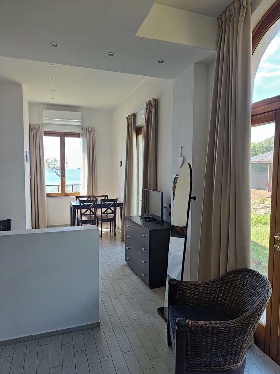 Risveglio Guardando Il Mare - Livorno