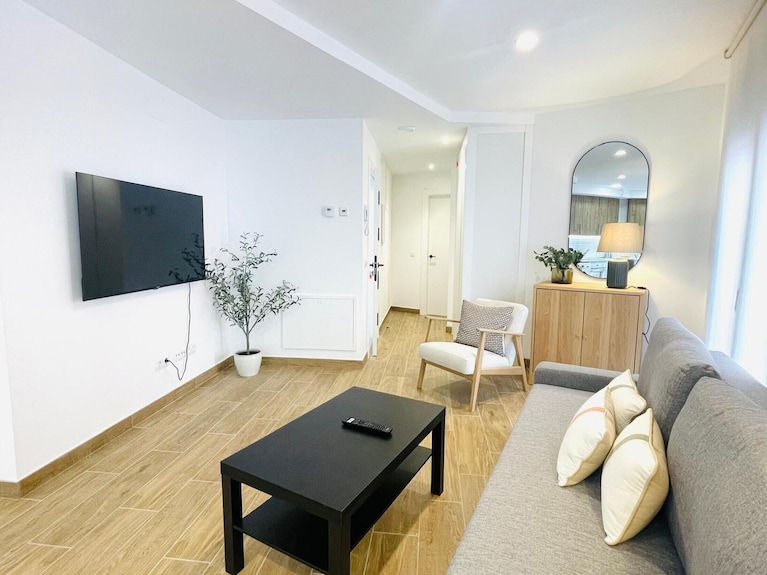Modern Central Apartment In Jaca - Jaca