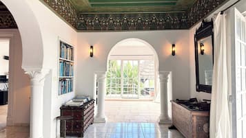 Vila, 5 quartos, para fumantes, piscina particular | Parte interna