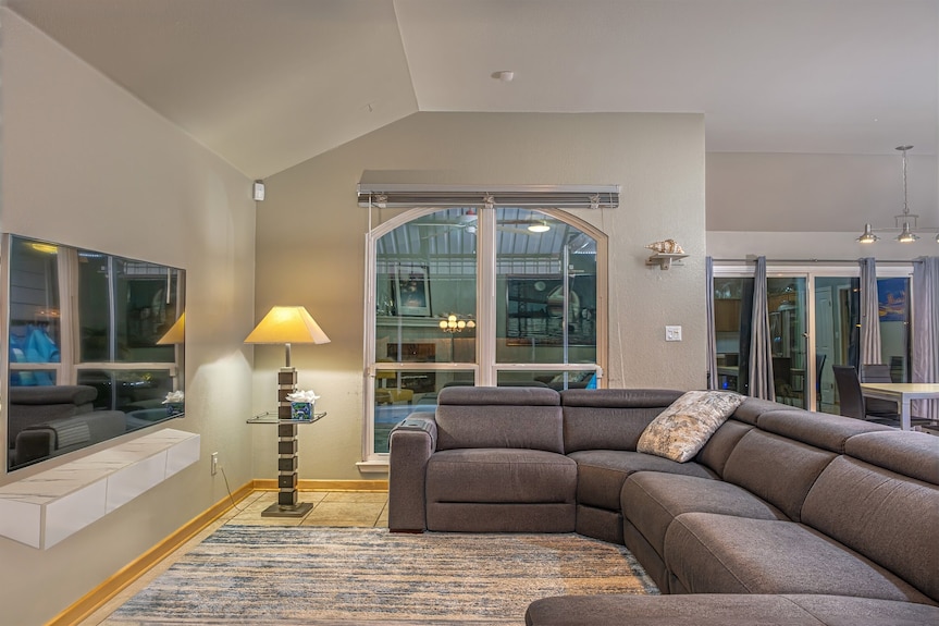 Austin Oasis By The Wildflower Center - Austin, TX