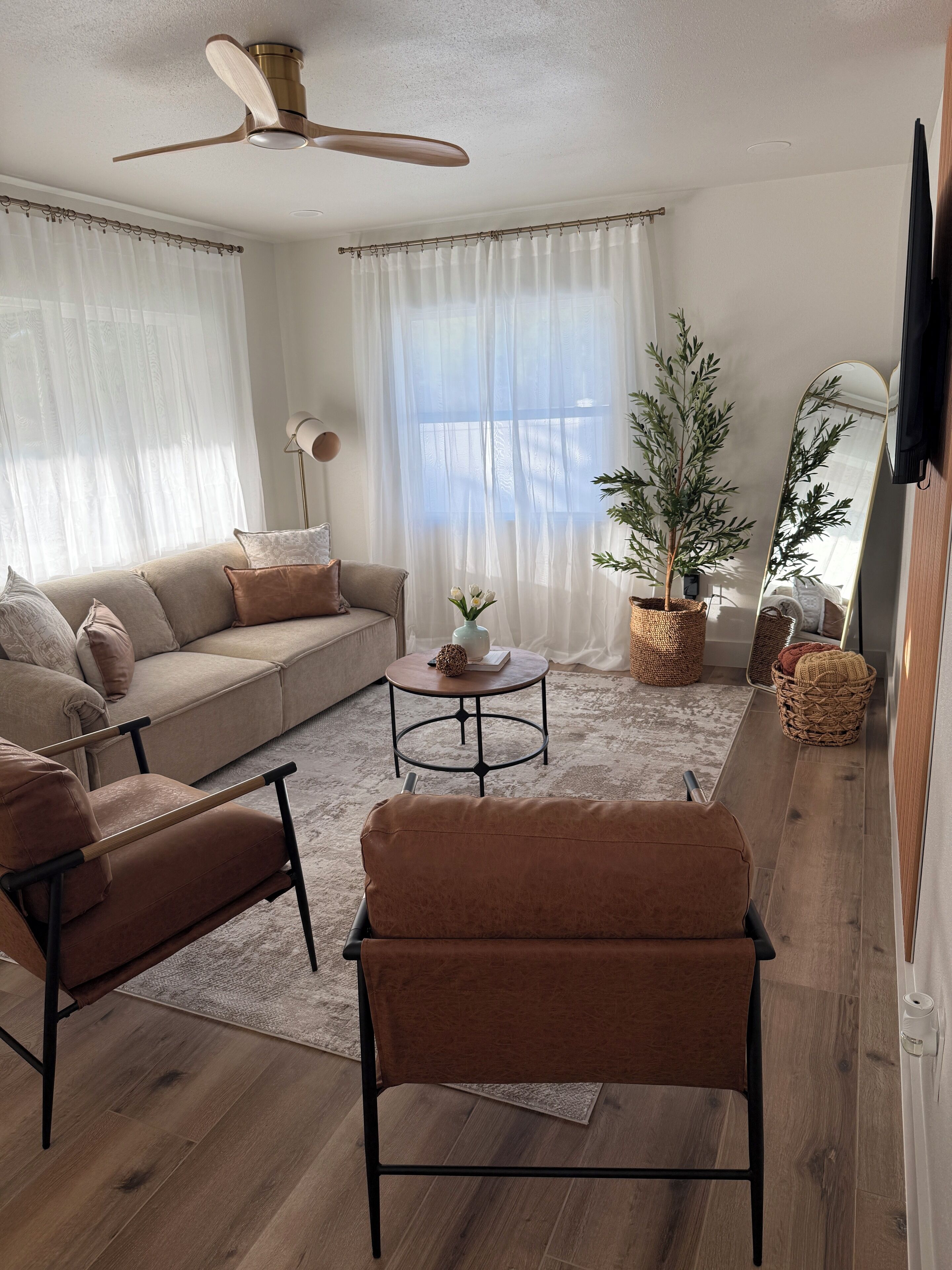 Cozy 2-bedroom Casita, Ev Charger, No Cleaning Fees. - Brandon