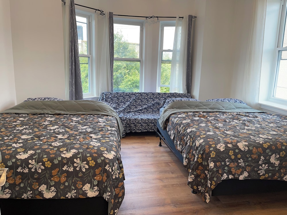 S1 Queen Villege spacious 1 room 1 bathroom Reviews, Deals & Photos ...