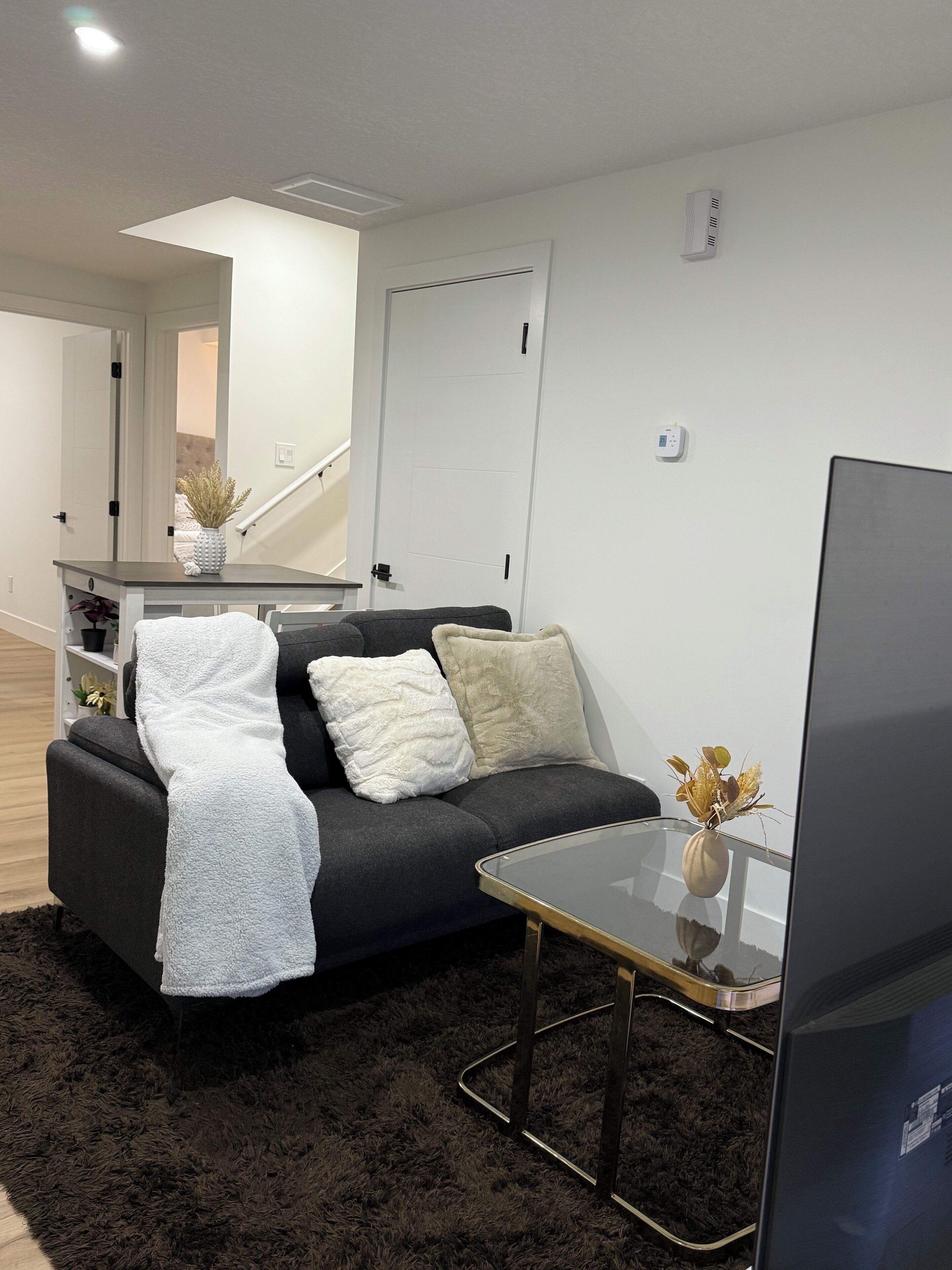 Modern And Luxurious 2-bedroom Suite - Fort Saskatchewan