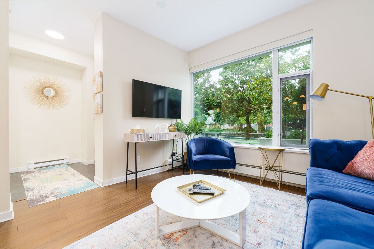 Downtown 3beds/2.5bath Private-entry Urban Townhome - British Columbia