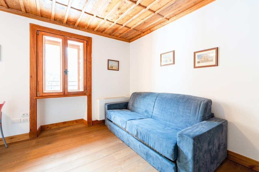 Zolder In Edificio Storico, Met Aria Condizionata - Gran Paradiso