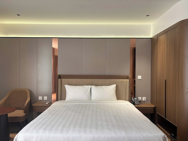 Quarto Duplo Básico para 1 Pessoa, Vista para a cidade | Secretária, secretária adequada para computadores portáteis