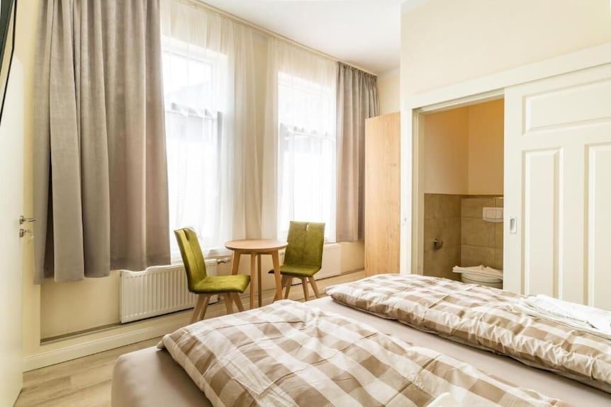 Cozy Double Room Seerobbe In Haus Emma On Borkum, Close To The Beach And Centrally Located - Borkum